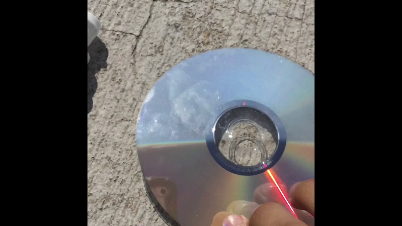 Como arreglar un disco rayado o doblado - YouTube