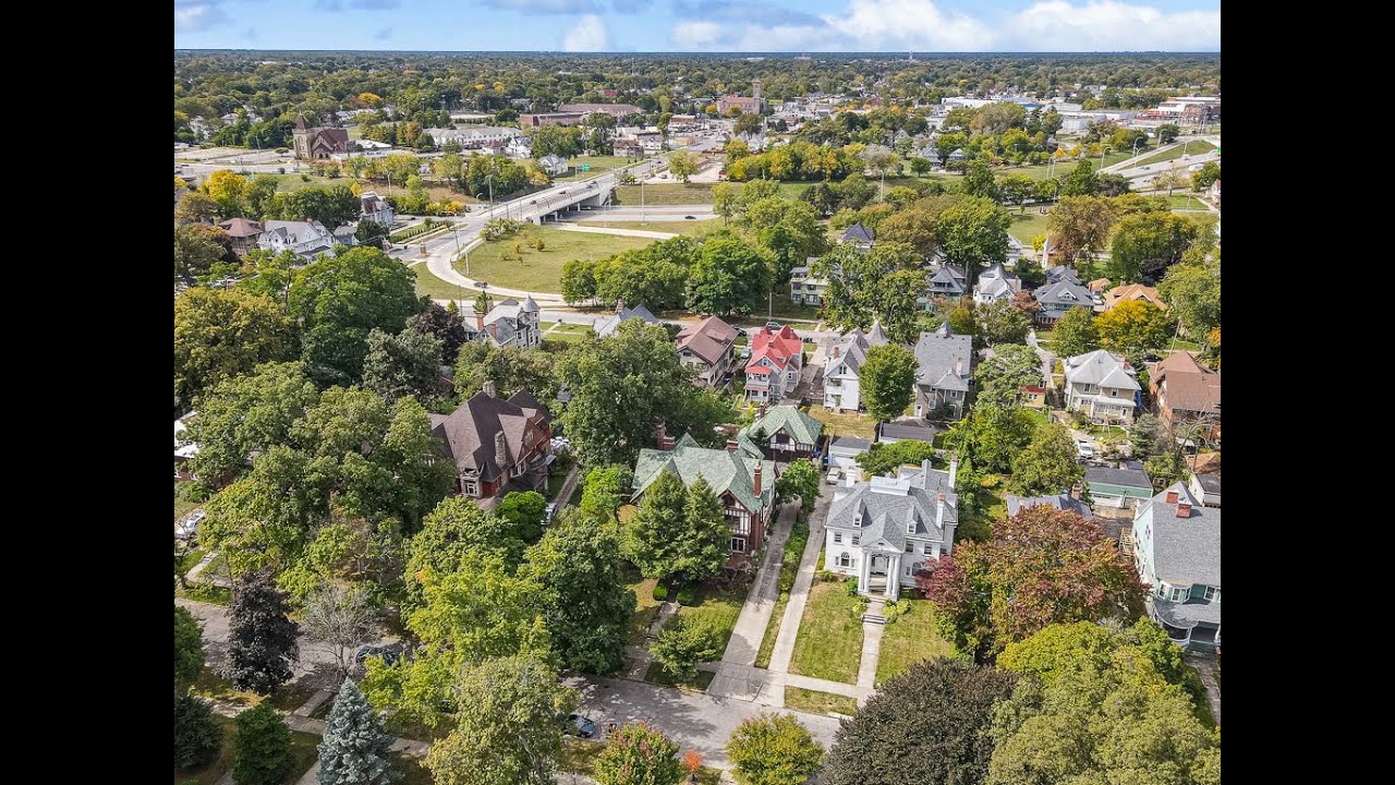 2243 Robinwood - YouTube