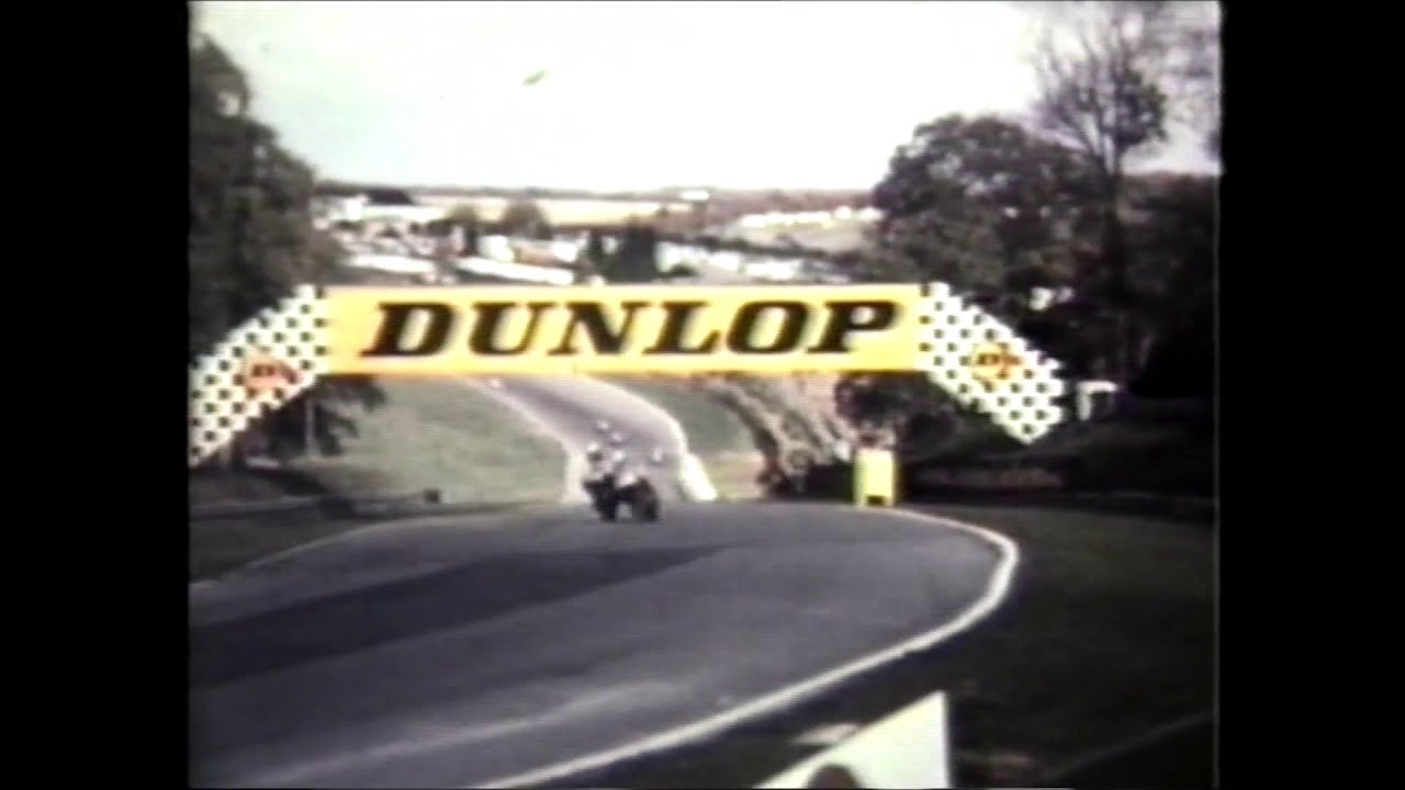 Classic Motorcycle Racing footage: 1974 Brands Hatch feat Barry Sheene ...