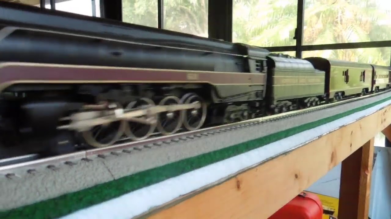 Lionel Florida screen room 6 x 10 MTH Railking N&W "J" class. - YouTube