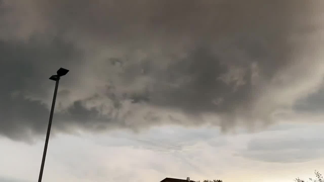 Timelapse Captures Rotating Clouds as Deadly Storms Hit Oklahoma - YouTube