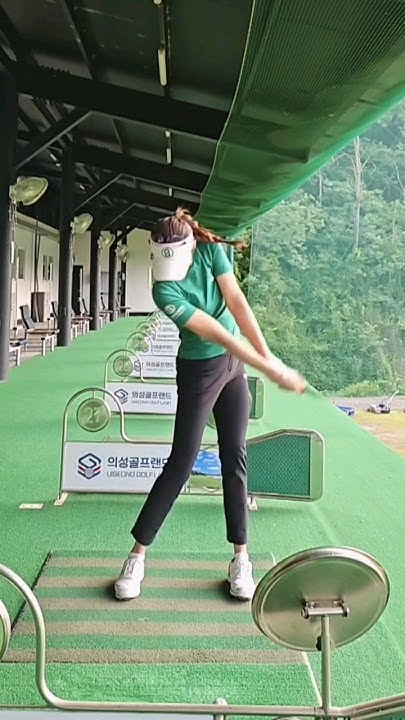슬로우 모션 대박이네요 Awesome!!👍👍 KLPGA 김가현 프로 아이언 스윙 Instagram@twin_golf_players #김가현프로 #김가언프로 - YouTube