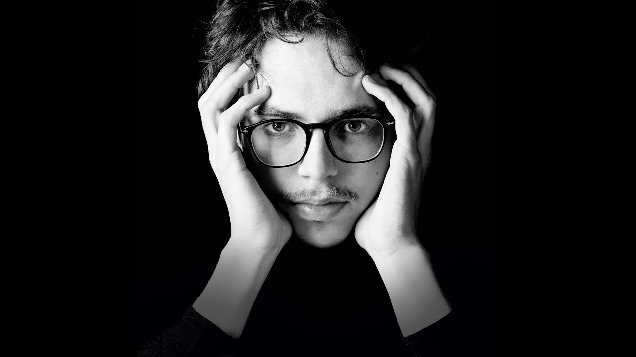 Lucas Debargue – Scarlatti, Chopin, Liszt, Ravel – Trailer - YouTube
