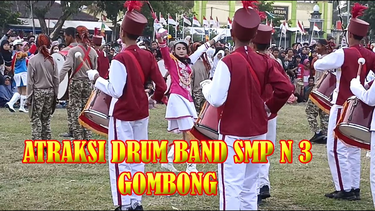 ATRAKSI DRUM BAND SMP N 3 GOMBONG DI LAPANGAN MANUNGGAL - YouTube