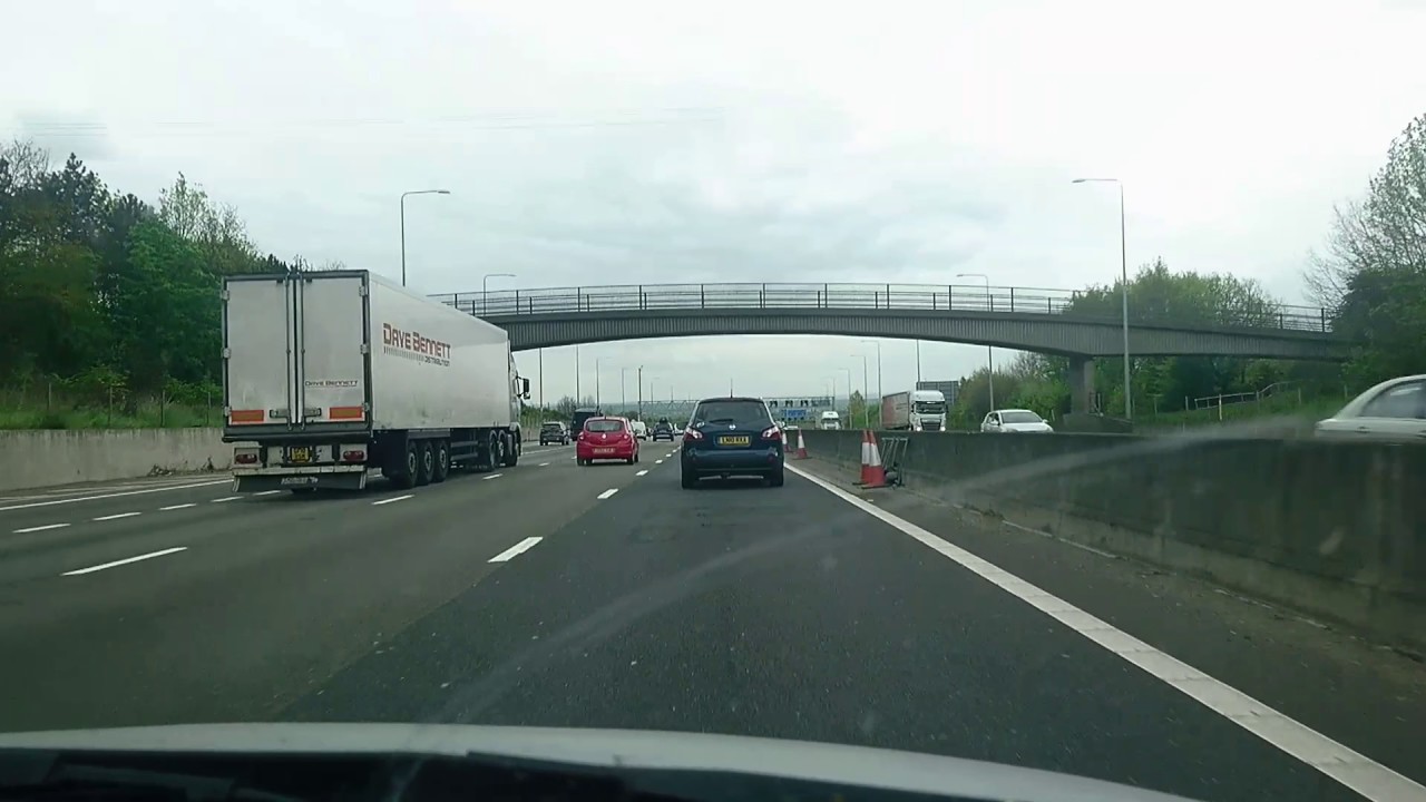 M25 approaching junction 29 210417 - YouTube