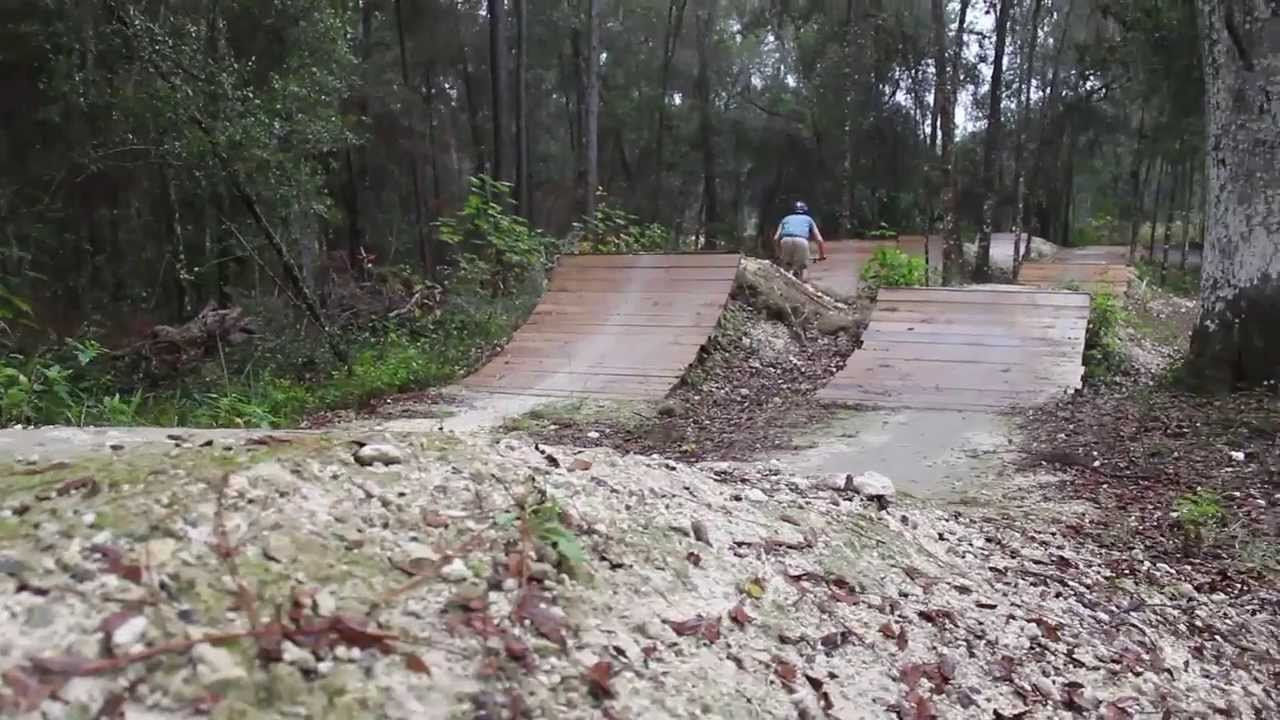 Santos Trails - YouTube