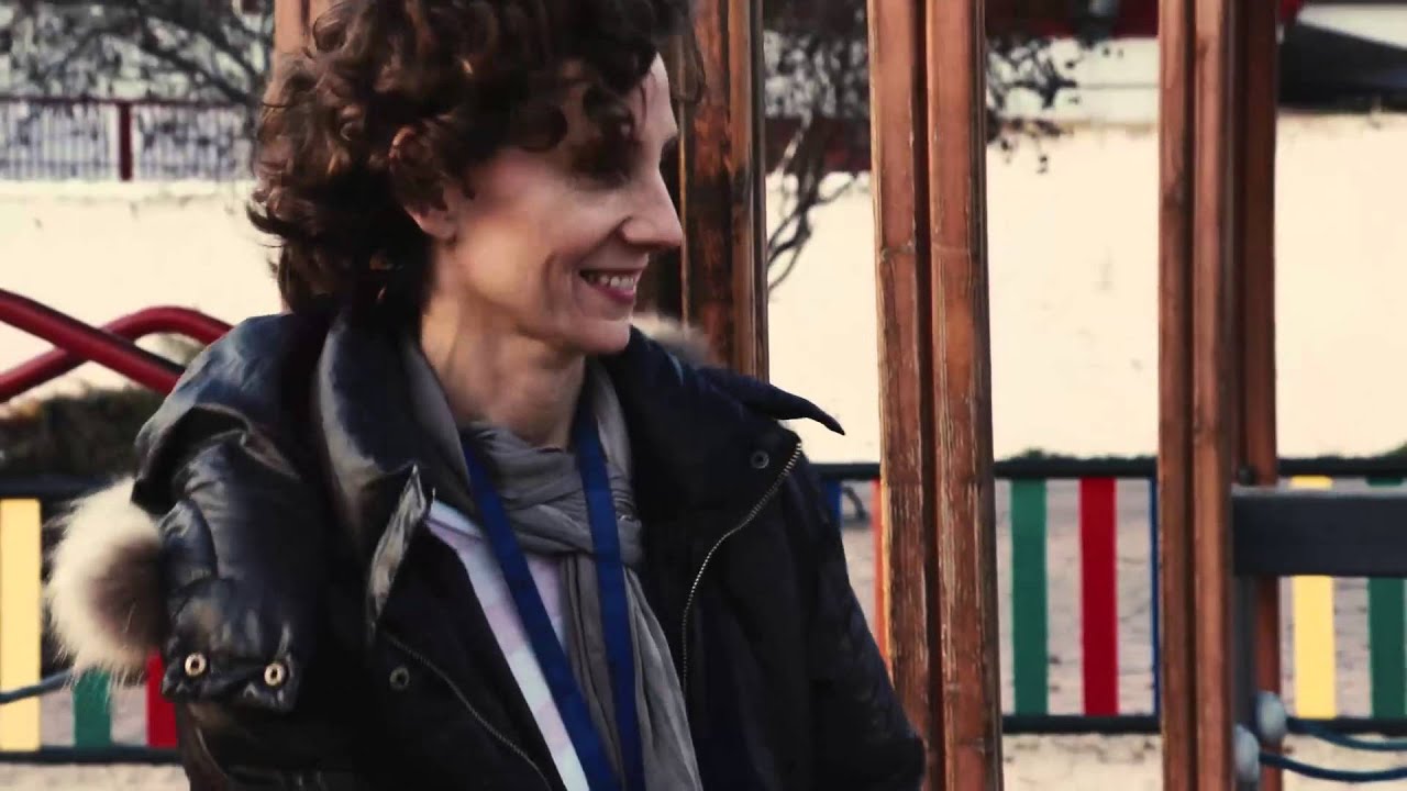 Eva María Bernal and family para Cambio 16 - YouTube