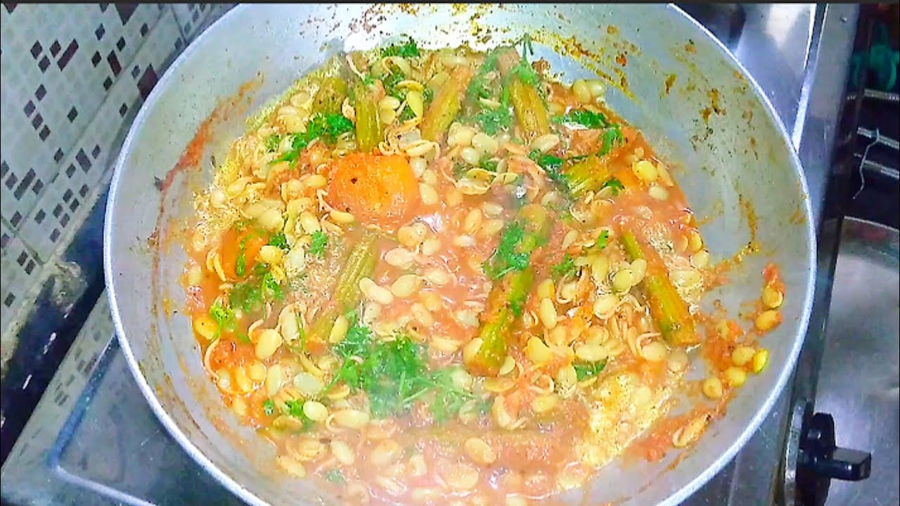 Tasty Kadve Vaal/Butter Beans Recipe | झणझणीत कडवे वालाची भाजी/उसळ ...