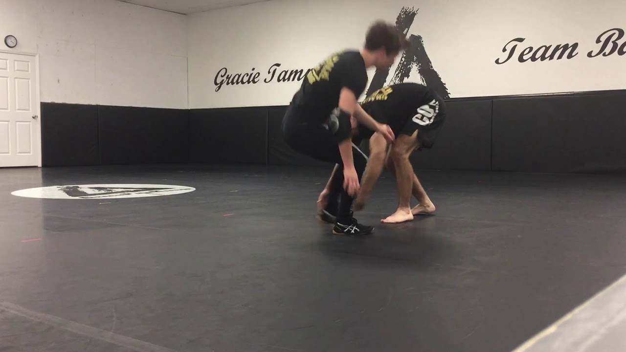 BJJ Knee Riding Float Passing - YouTube