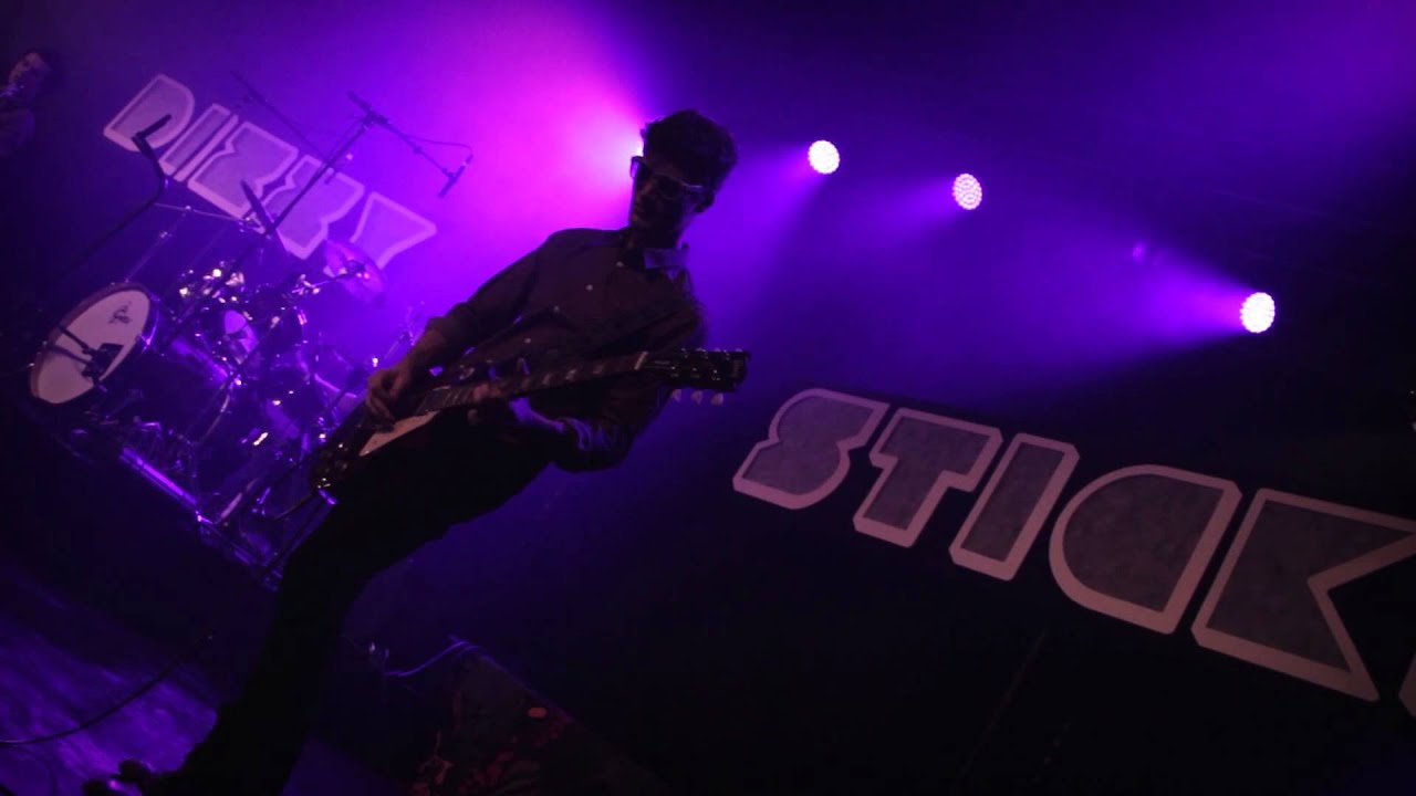 Dizzy Sticks - Roaming Man (live) - YouTube