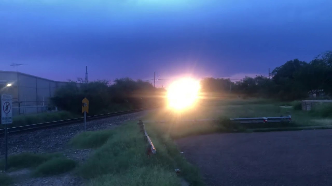 SB UP Freight train in Laredo, TX - YouTube