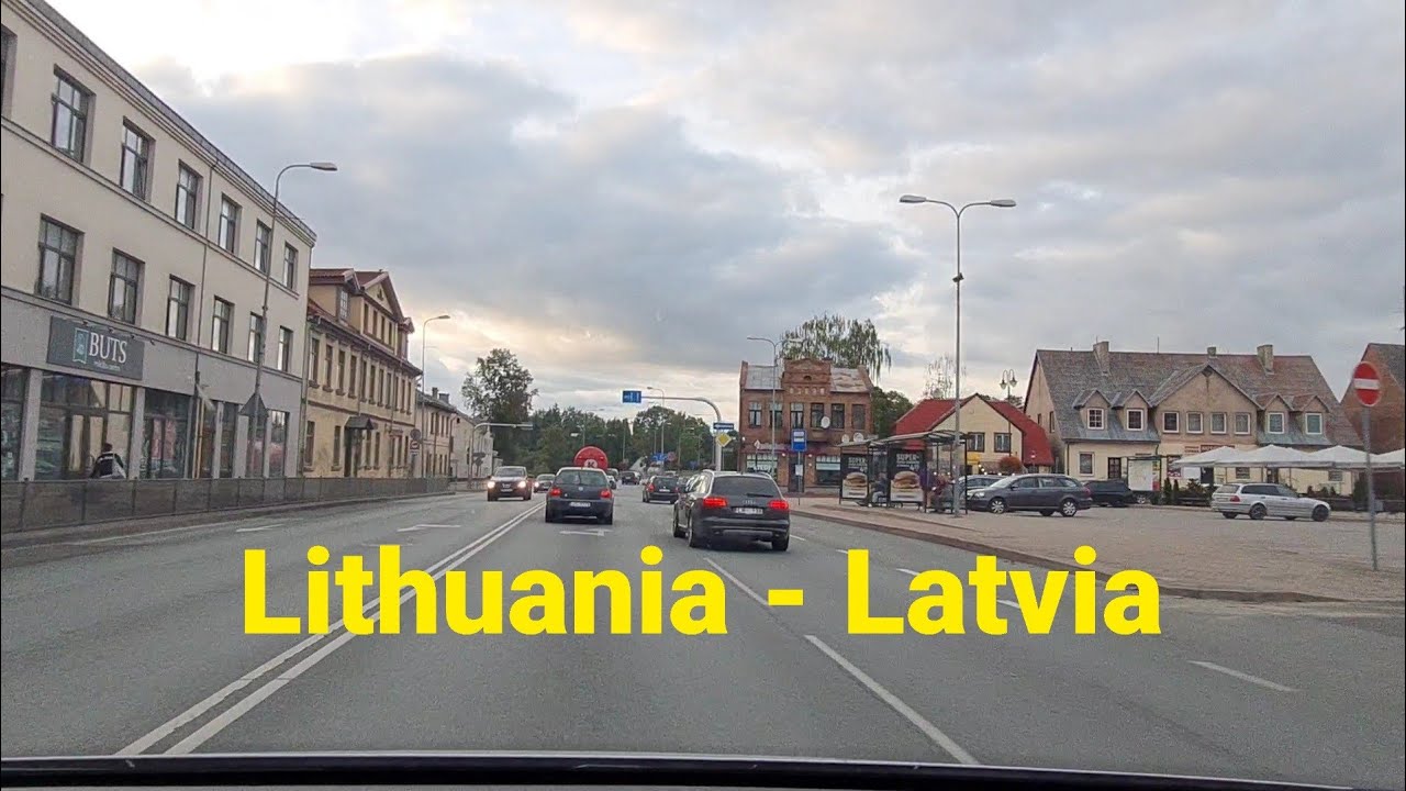 Roads from Lithuania to Latvia. Raubonys park to Bauska cyti. Road A7 ...
