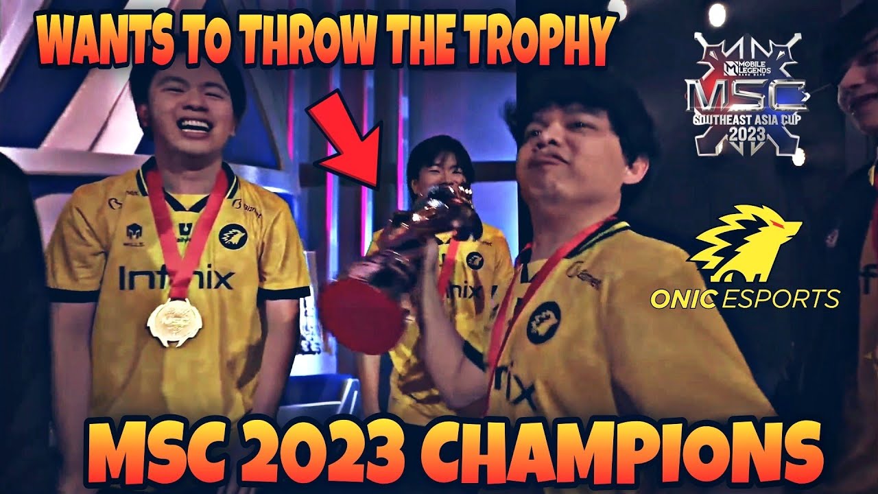 LMAO Coach Adi wants to throw the MSC Trophy..😆 - YouTube