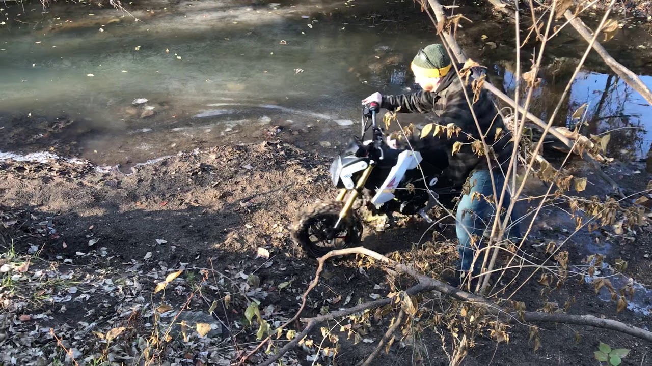Honda grom maxxis tires in mud - YouTube