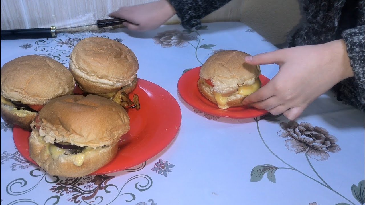 Uy sharoyitida mazzali Gamburger tayyorlash / Домашних условиях ...
