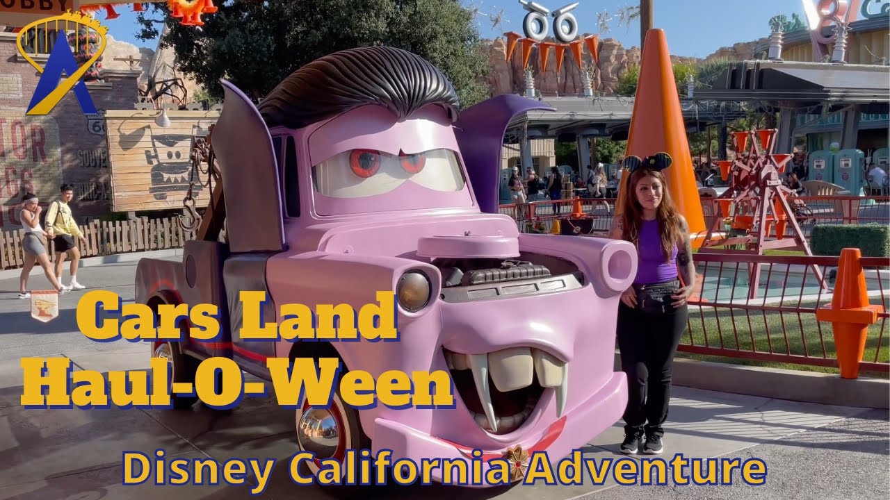 Haul-O-Ween at Cars Land at Disney California Adventure 2023 - YouTube