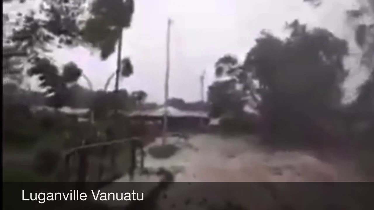 Cyclone Harold Hits Vanuatu, Now Fiji Prepares / 07 April 2020 - YouTube