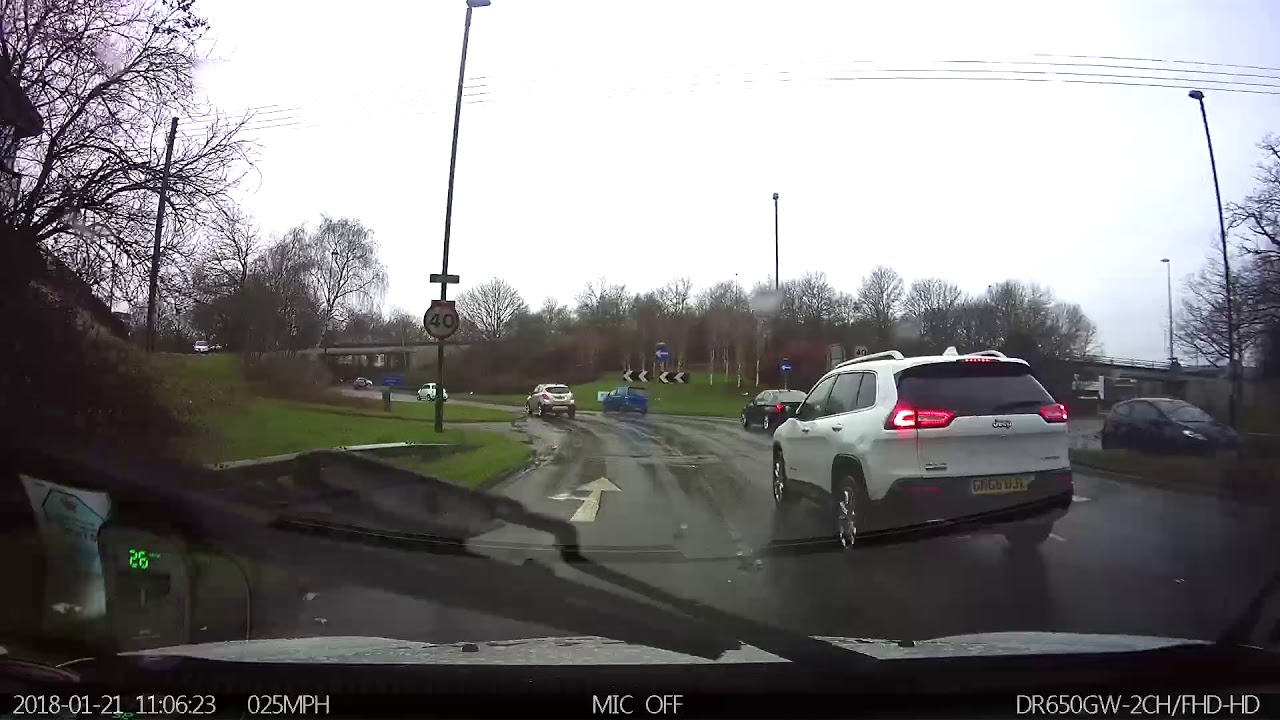 Hazelwick roundabout - M23 to Town Centre - YouTube
