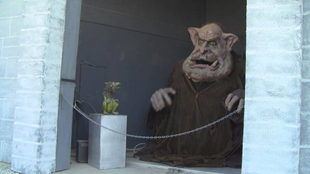 Huge Animatronic Troll - YouTube