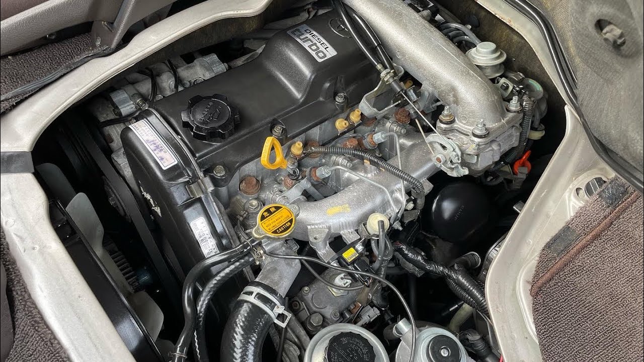 1995 TOYOTA HIACE GRAND CABIN G KZH120 - Engine Startup - YouTube