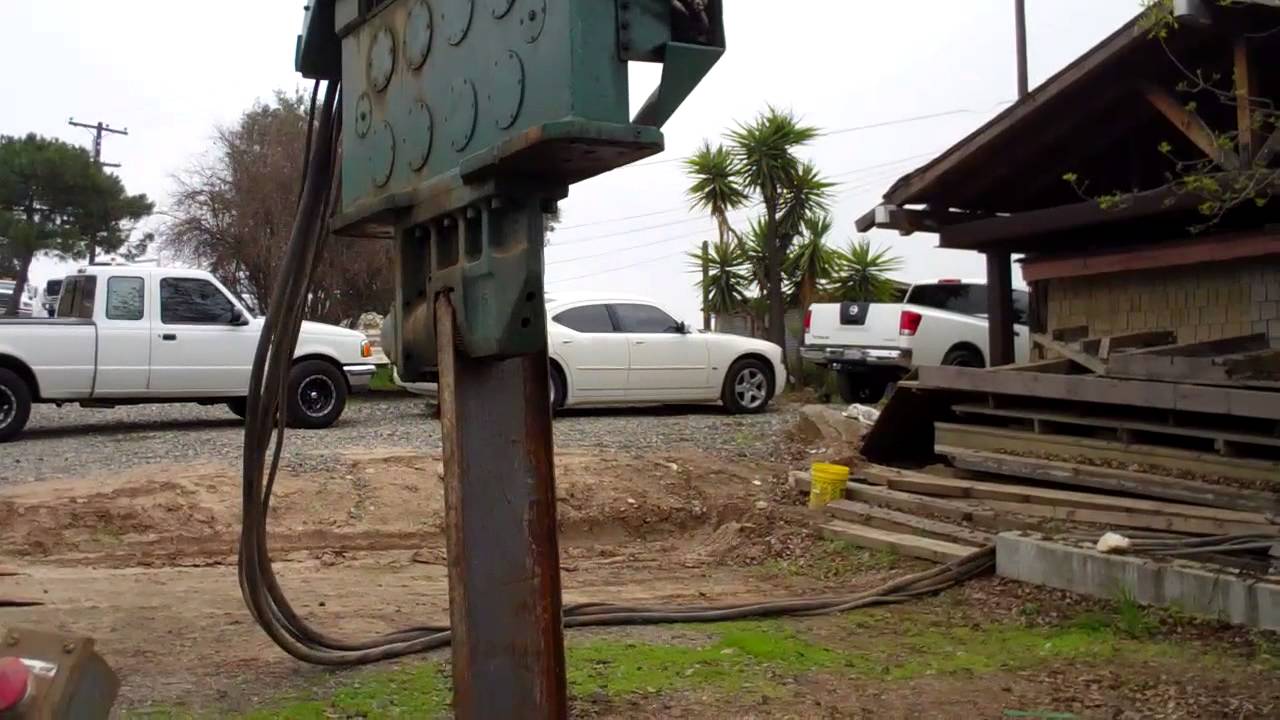 Model 815 ICE Vibratory Hammer - YouTube