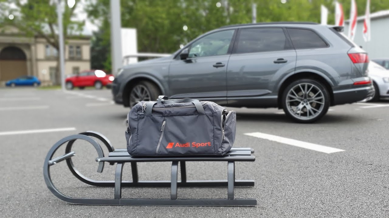 Rodelfreunde - AUDI Schlitten - YouTube