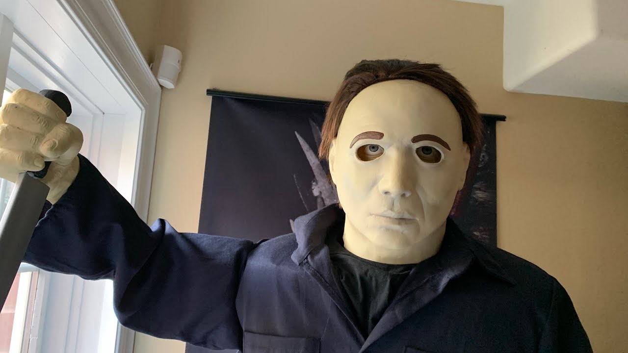 Michael Myers Animated Prop | Spirit Halloween 2018 - YouTube