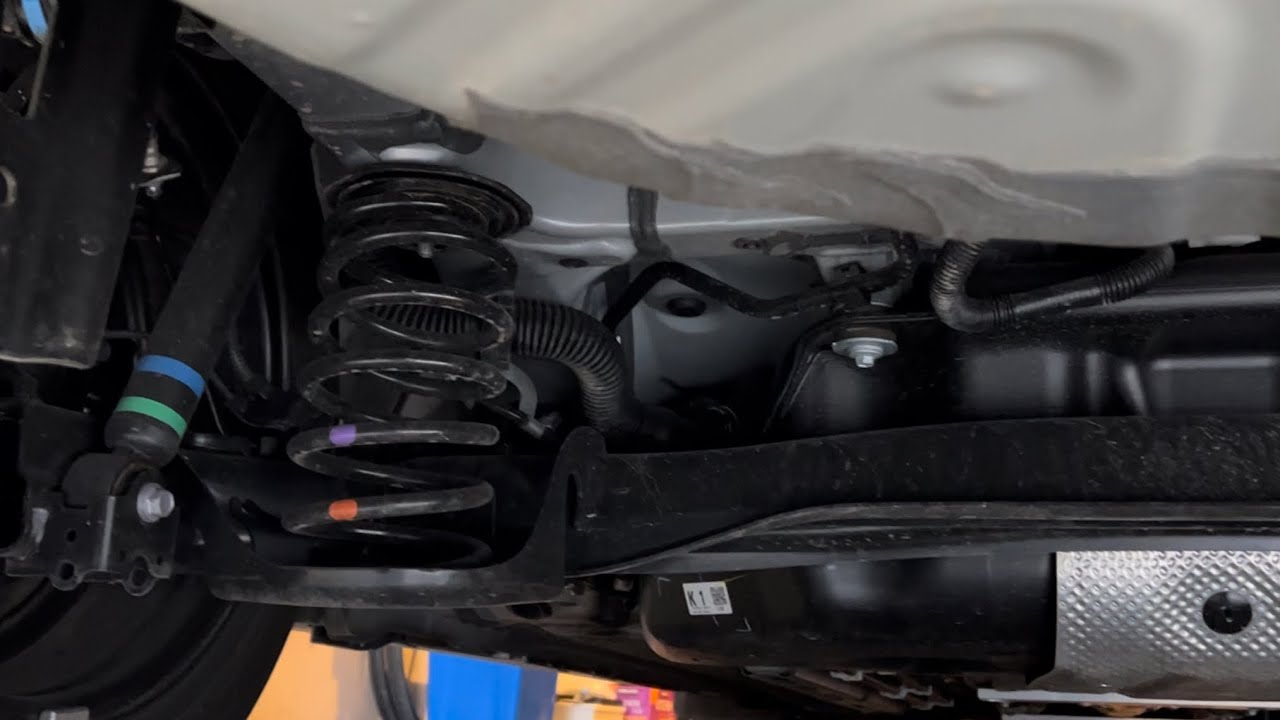 2023 Corolla Gas / Hybrid LE Rear Suspension Downgrade? - YouTube