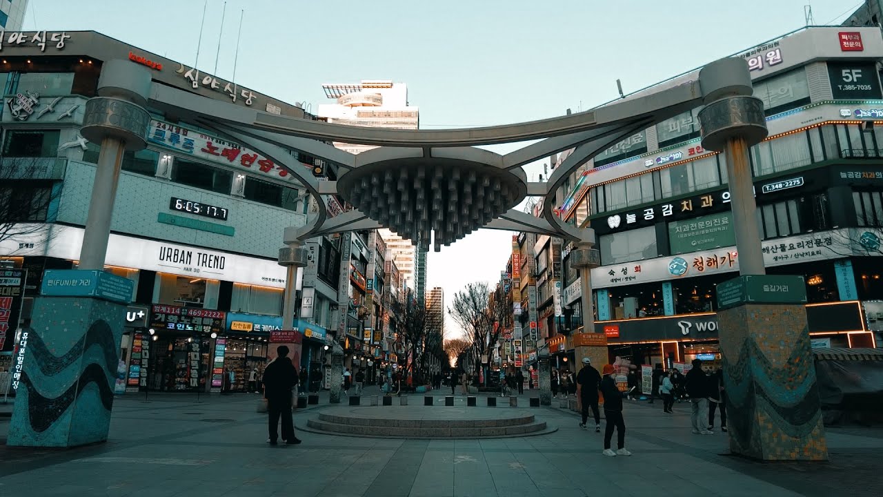 Mar, 2023, Anyang, Pyeongchon Cultural Streetㅣ安養ㅣ안양, 평촌문화의거리ㅣReal ...