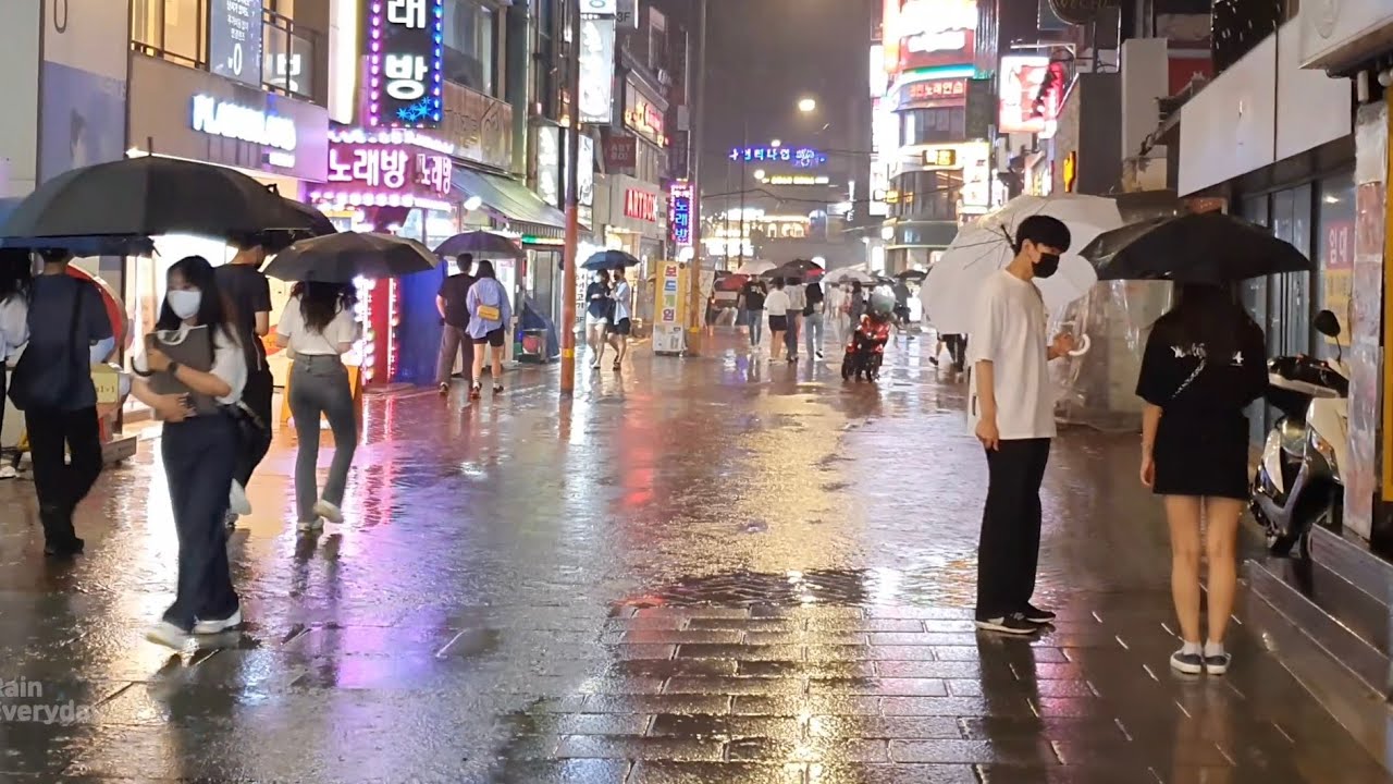 Rain Walk in Seoul Night Street Chills You Out. Relaxing Sound for ...