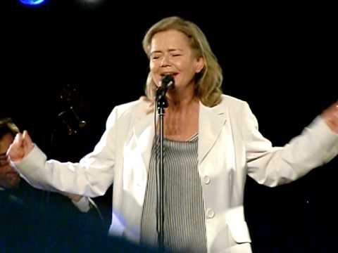 Mathilde Santing sings Sinatra 3 - YouTube