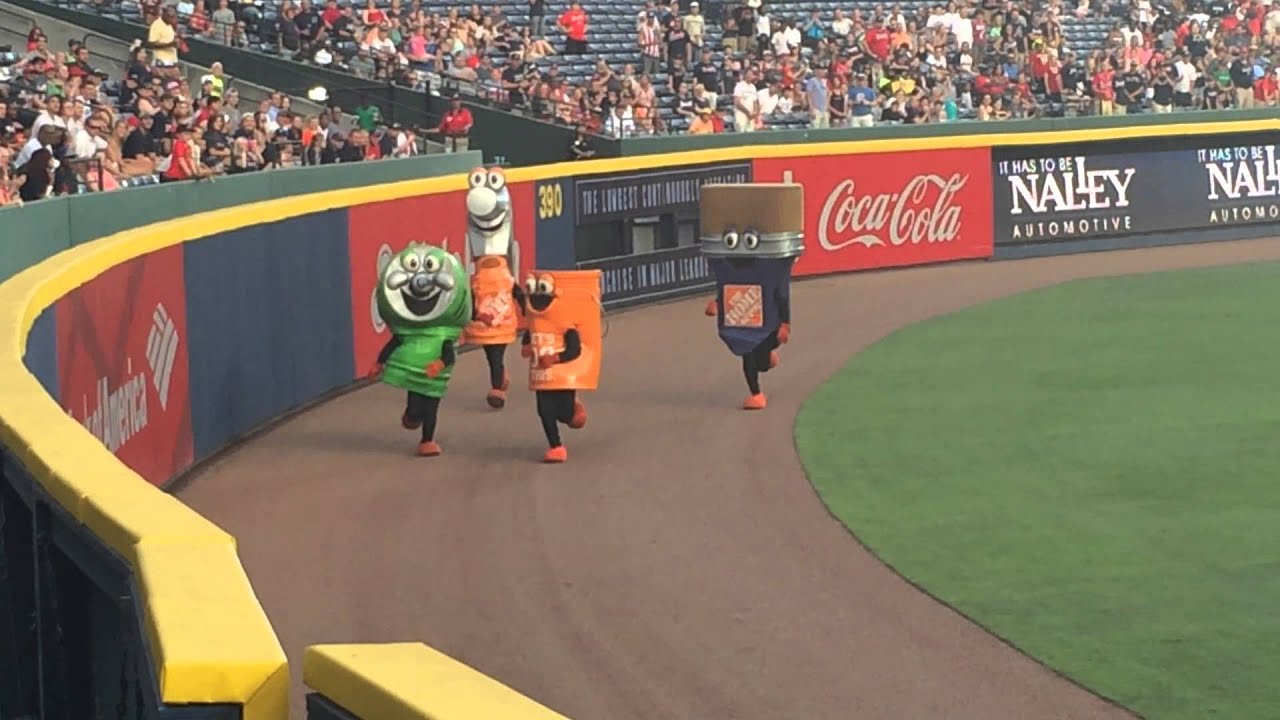 Atlanta Braves Tool Race - YouTube