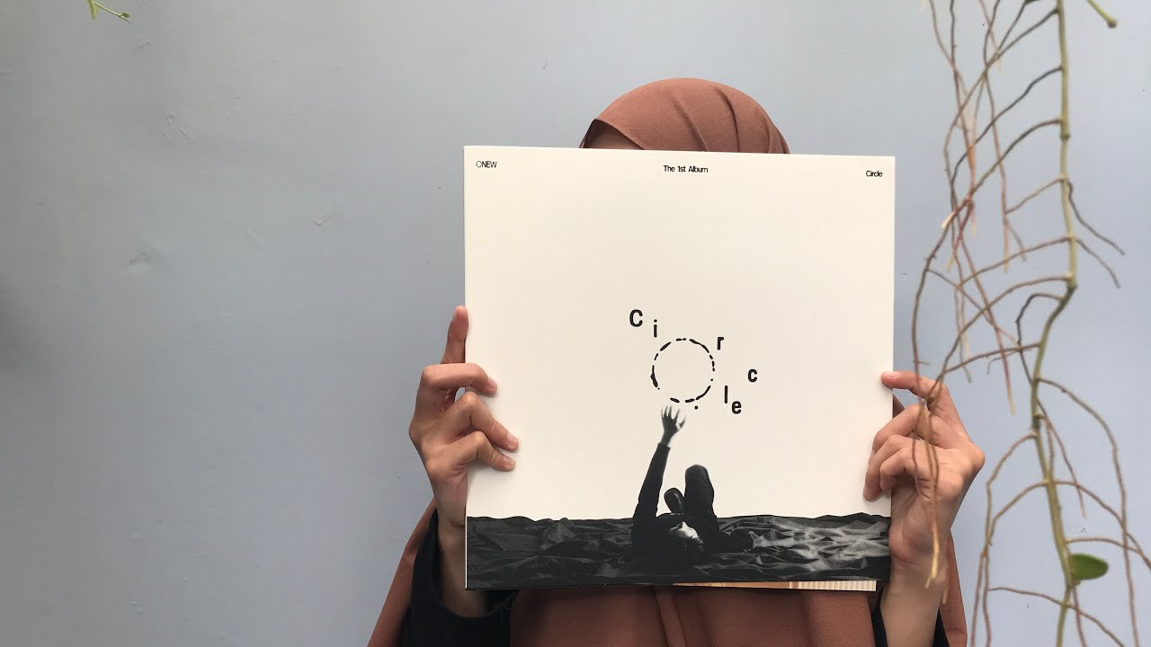 Shinee Onew First Album “Circle” Photobook Version + Poster Unboxing ...