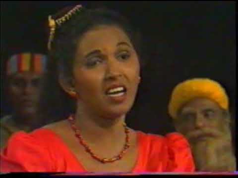 Dikthla Kalagola Naadagama - Sinhala Stage Drama - YouTube