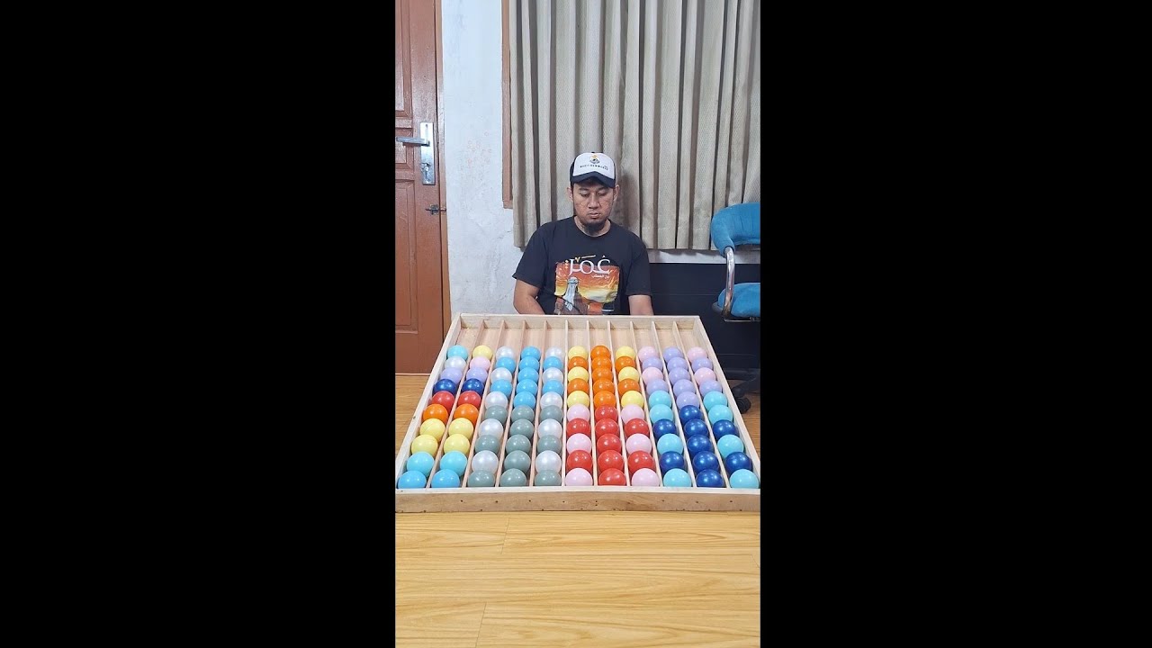 Sorting Balls by Color Part 24 #mindfulness - YouTube
