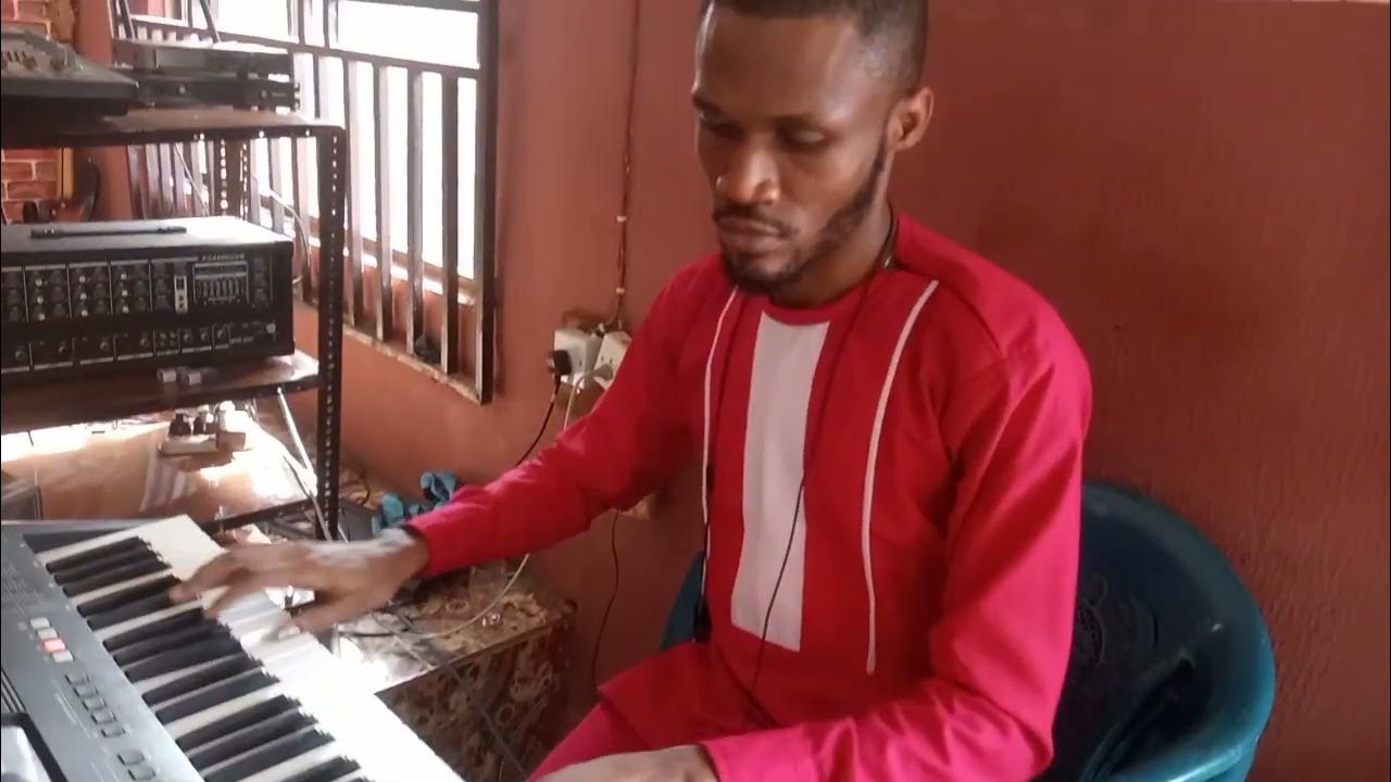 How to play simple Nigerian Makossa groove on Keyboard. PSR E463, E473, E453, E443, E433, E423 ...