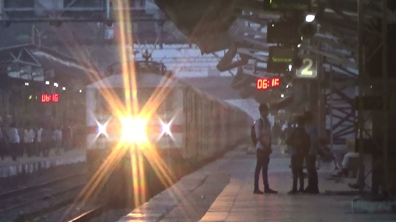 INDIA’S Fastest Train : Fastest Mumbai Rajdhani Express At 130 KMPH ...