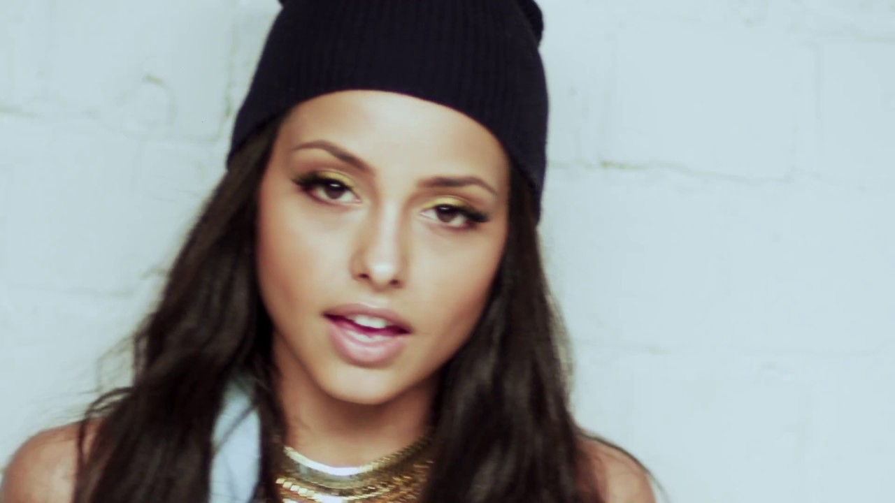Lariss Dale Papi Official Video 1080p - YouTube