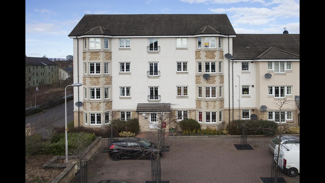 32 Simpson Square, Perth - YouTube