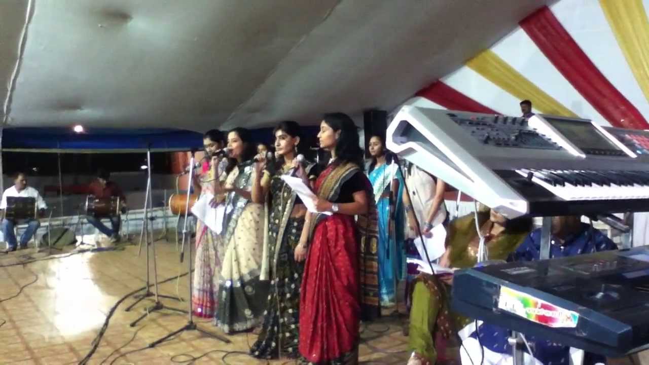Garba by Dipesh Desai at Gandhinagar Cultural Forum - 2012 - YouTube