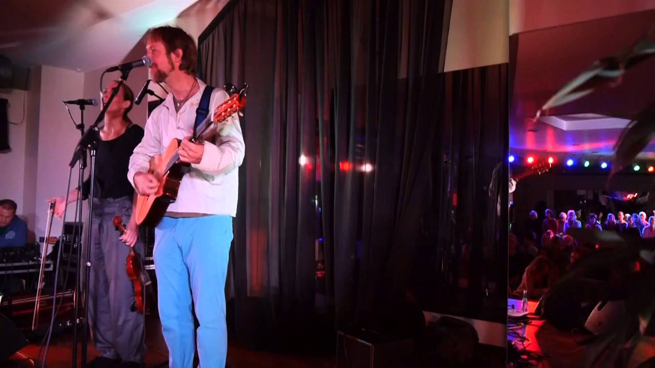 Yopi & Lotta - Come come whoever you are (live) - YouTube