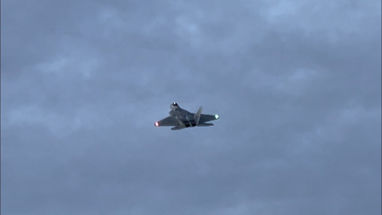 Freewing F22 flat spin and flight - YouTube