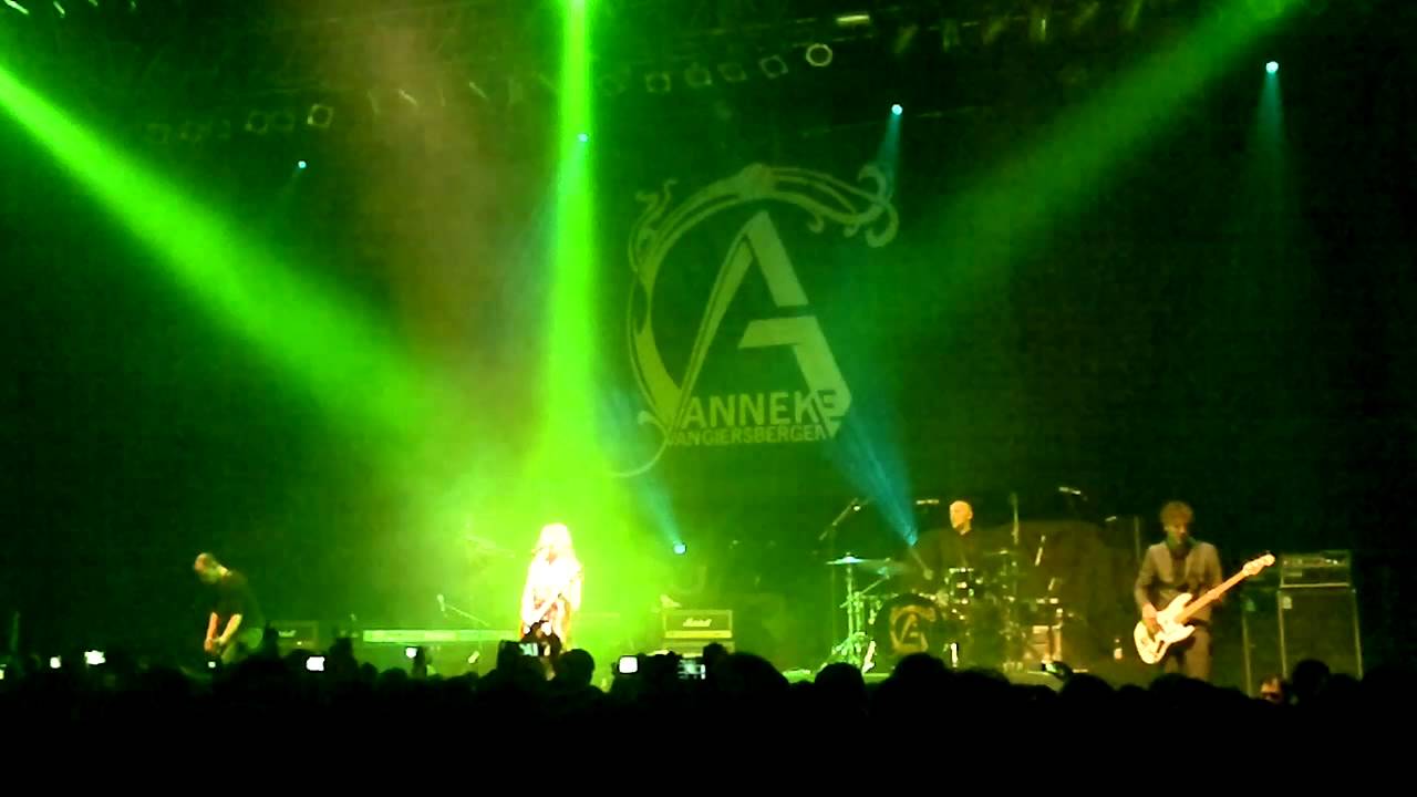 Anneke Van Giersbergen Beautiful One Chile 2011 - YouTube