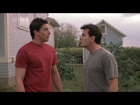 korkunç bir film 3 / köpeklerde bir gariplik var (not:Alt tarafı nargile çekiyor :D)