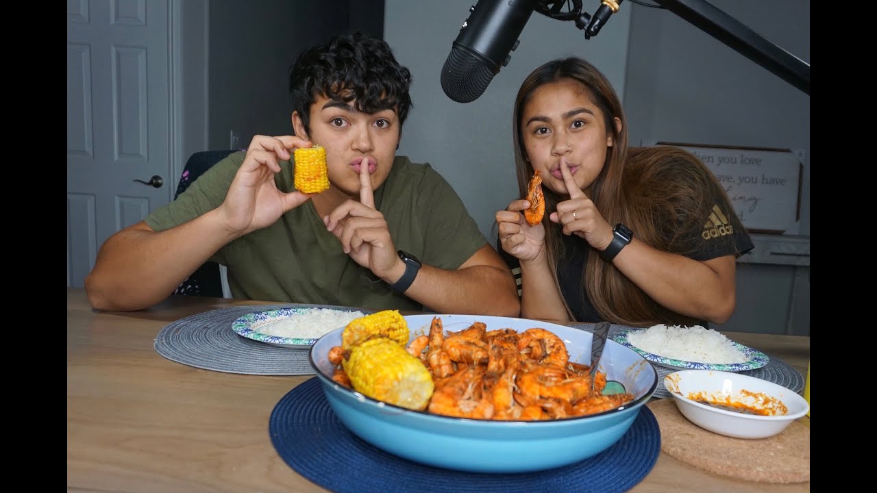 ASMR COOKING AND EATING SHRIMP - YouTube