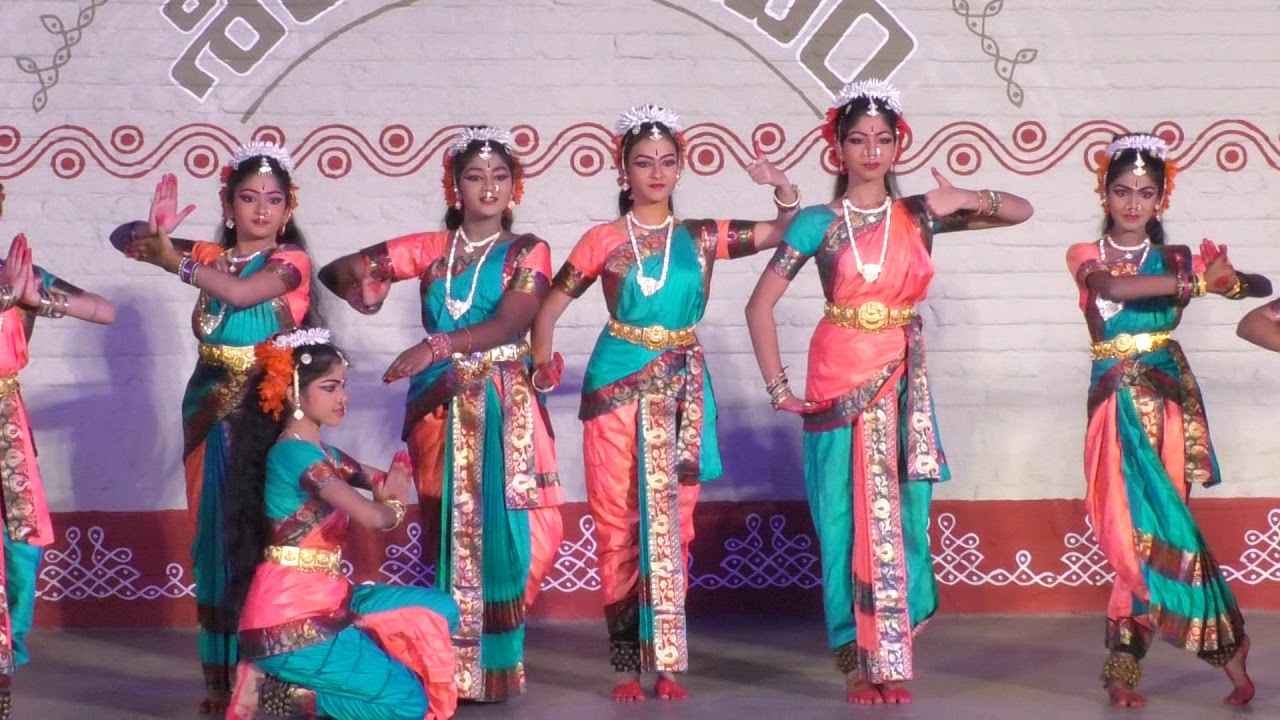 Telangana vaibhavam dance ballet - YouTube