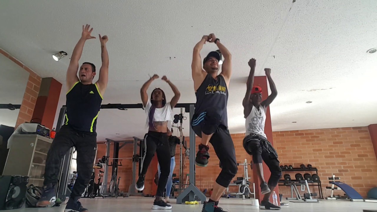 [COREOGRAFIA] STIVY (Vudu) 'IDOL' Dance Practice💪🔥 - YouTube