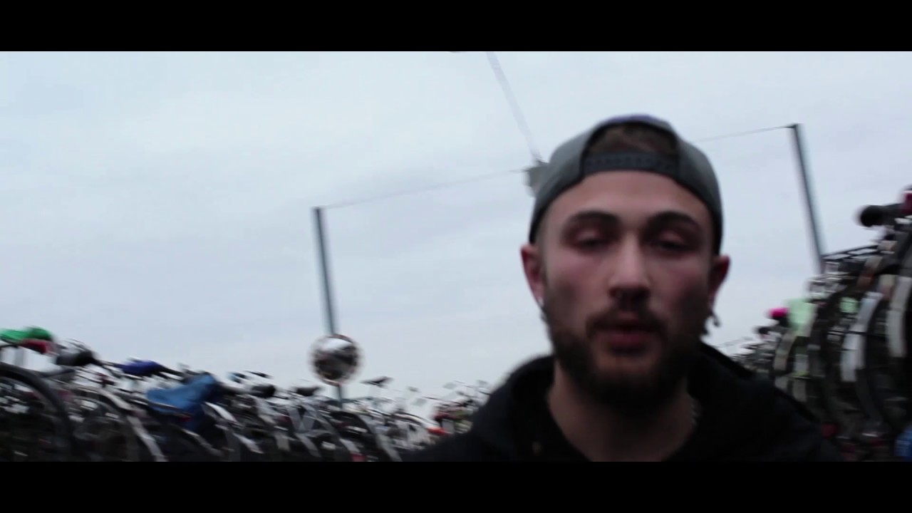 Perry Watt - Un Giorno Tre Autunni (prd. Maic) [Vacanzine Music Video ...