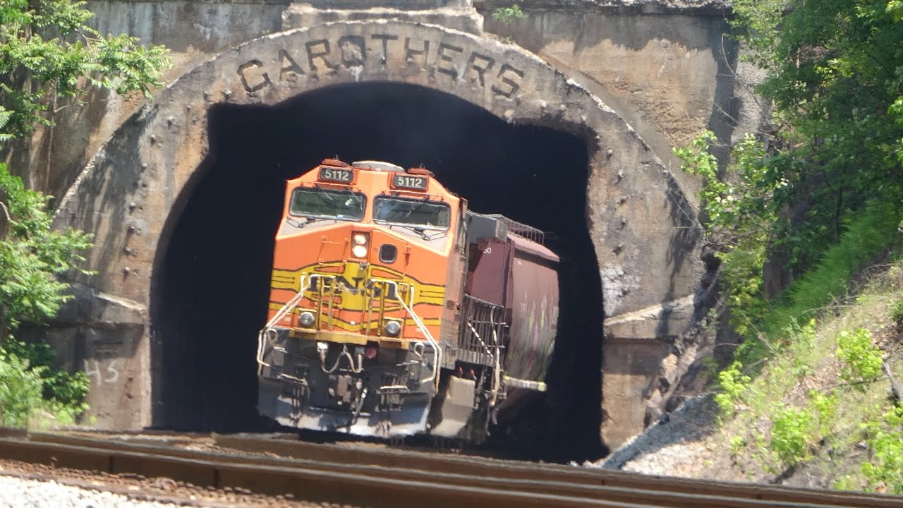 CSX G-111 grain loads with BNSF 5102 lead, Warbonnet 789 2nd and CSX ...