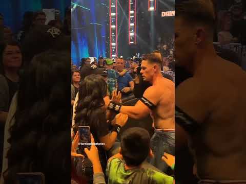 John Cena😇 Respect 🥳Kissing 😍Public Fan😱,#wwe #kissing #johncena